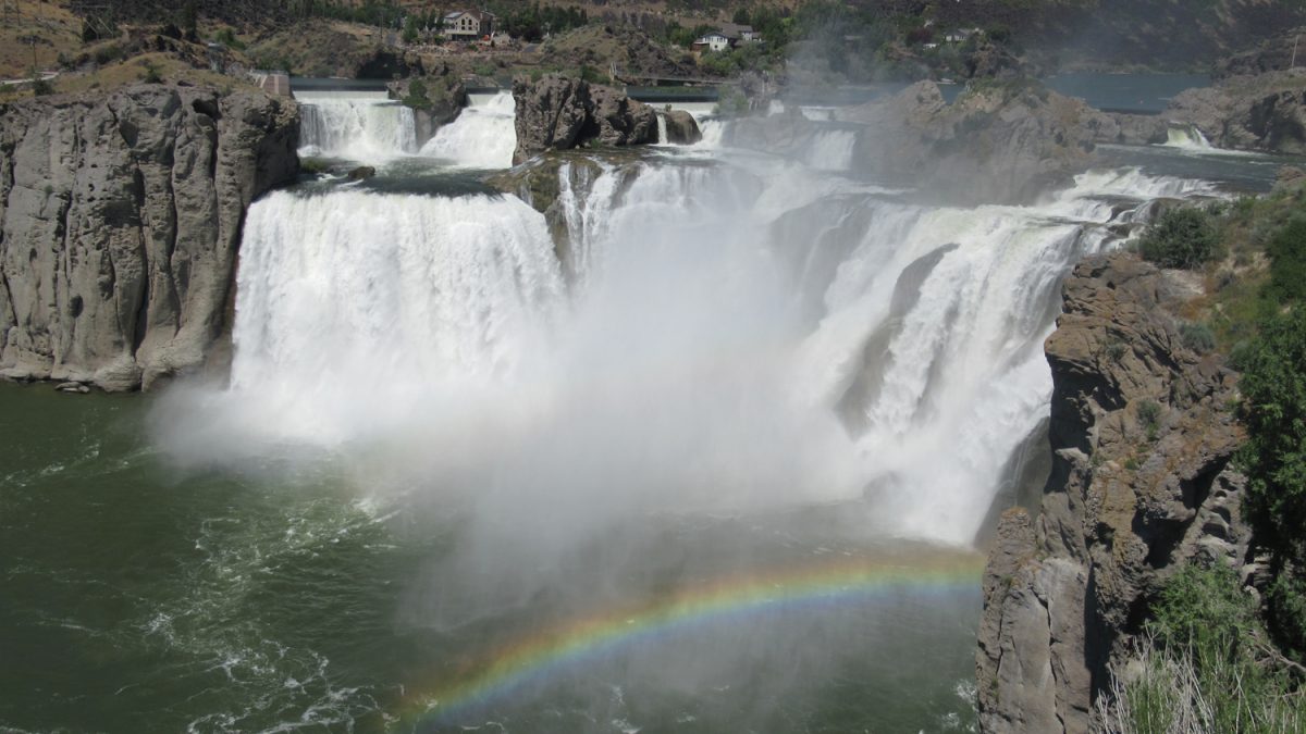 Willow Beach, AZ: Arizona Hot Springs and Emerald Cove | Charming Millers